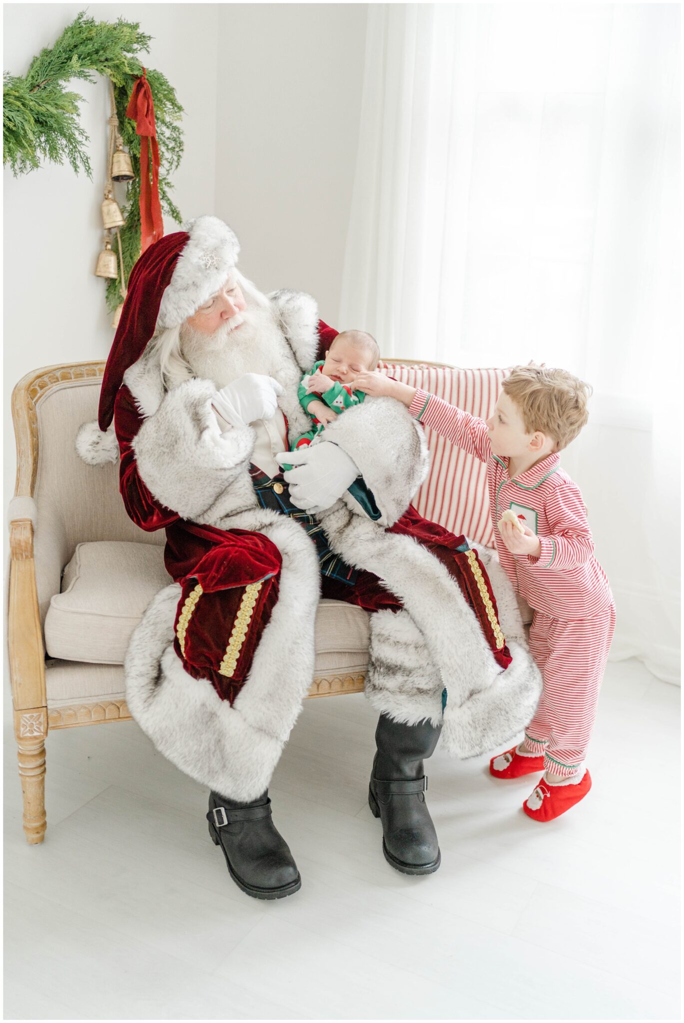 What to Wear for Santa Photos: PAJAMA EDITION! — Grace Emily Photography